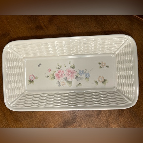 Pfaltzgraff | Dining | Pfaltzgraff Tea Rose Basket Weave Bread Trayserving Plate Platter ...
